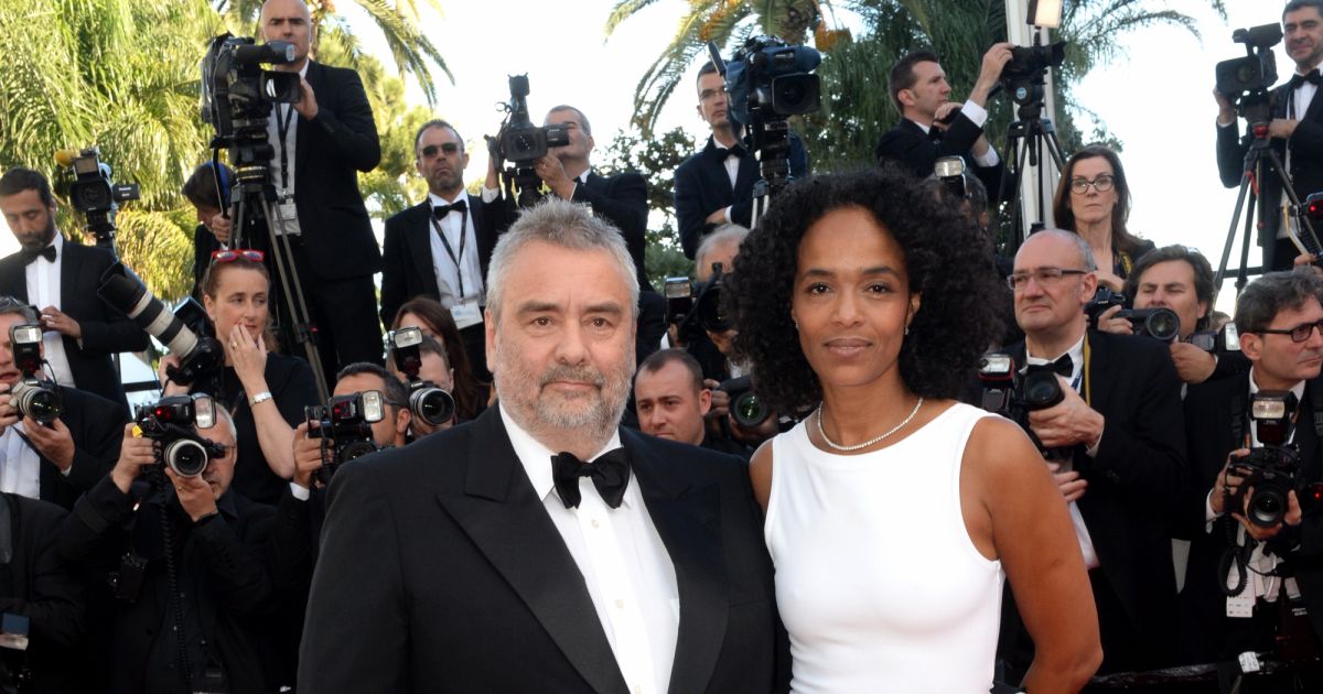 Luc Besson et sa femme Virginie Silla à la montée des marches du film ...