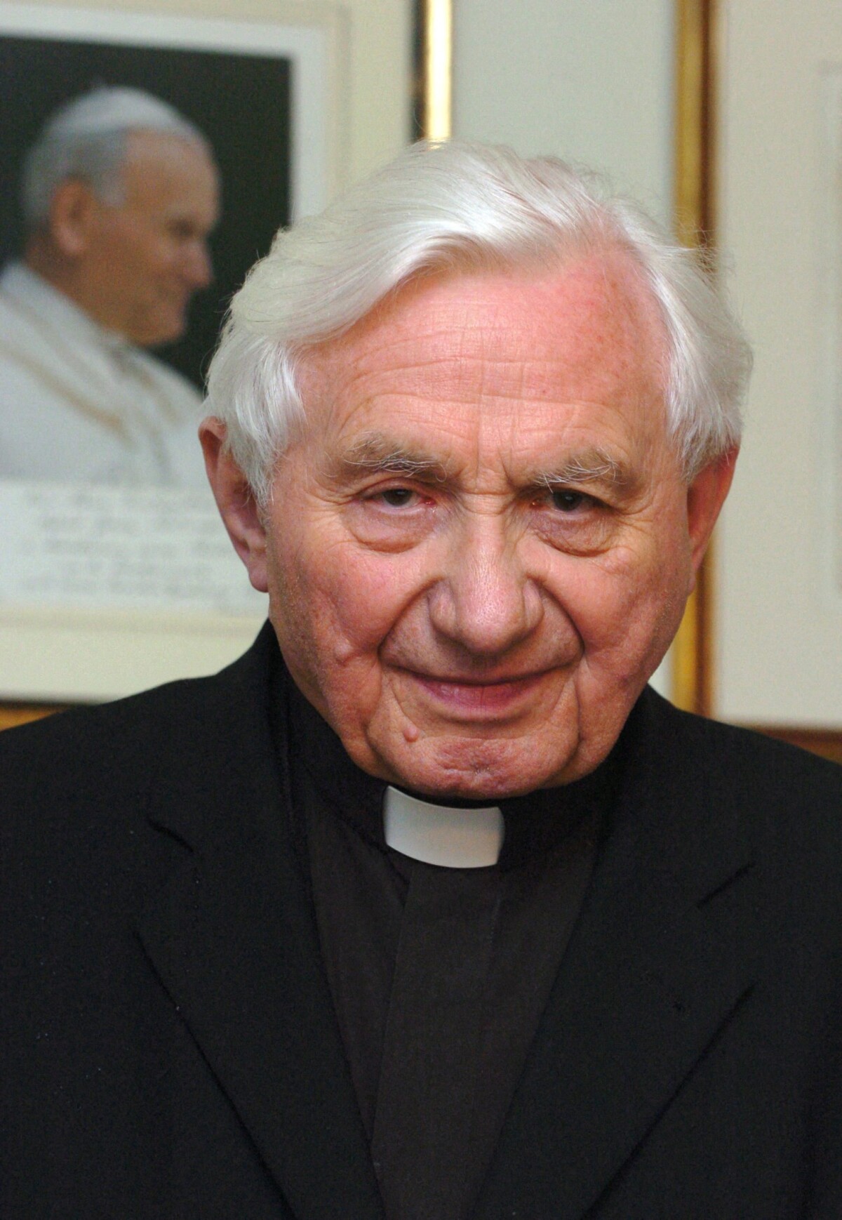Photo : Georg Ratzinger en avril 2015. - Purepeople