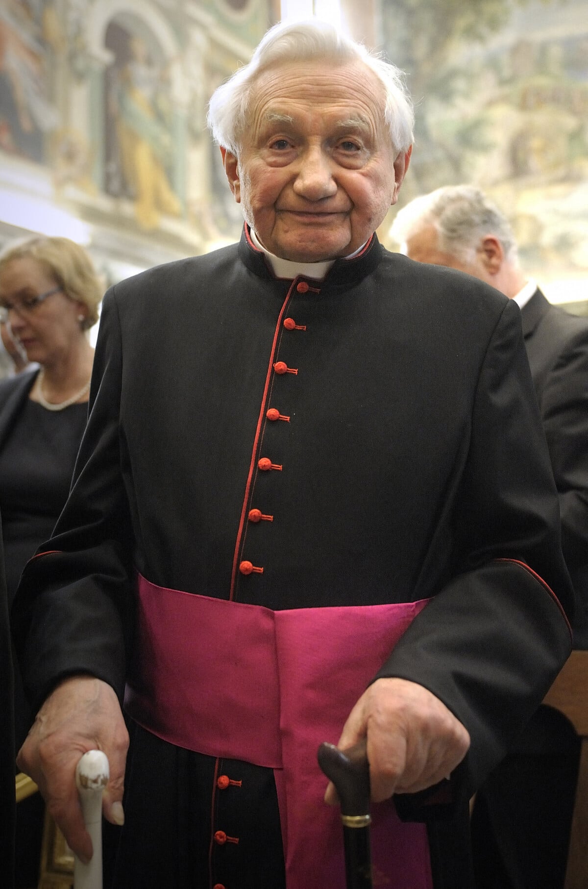 Photo : Georg Ratzinger lors des 85 ans de son frère le pape Benoît XVI ...