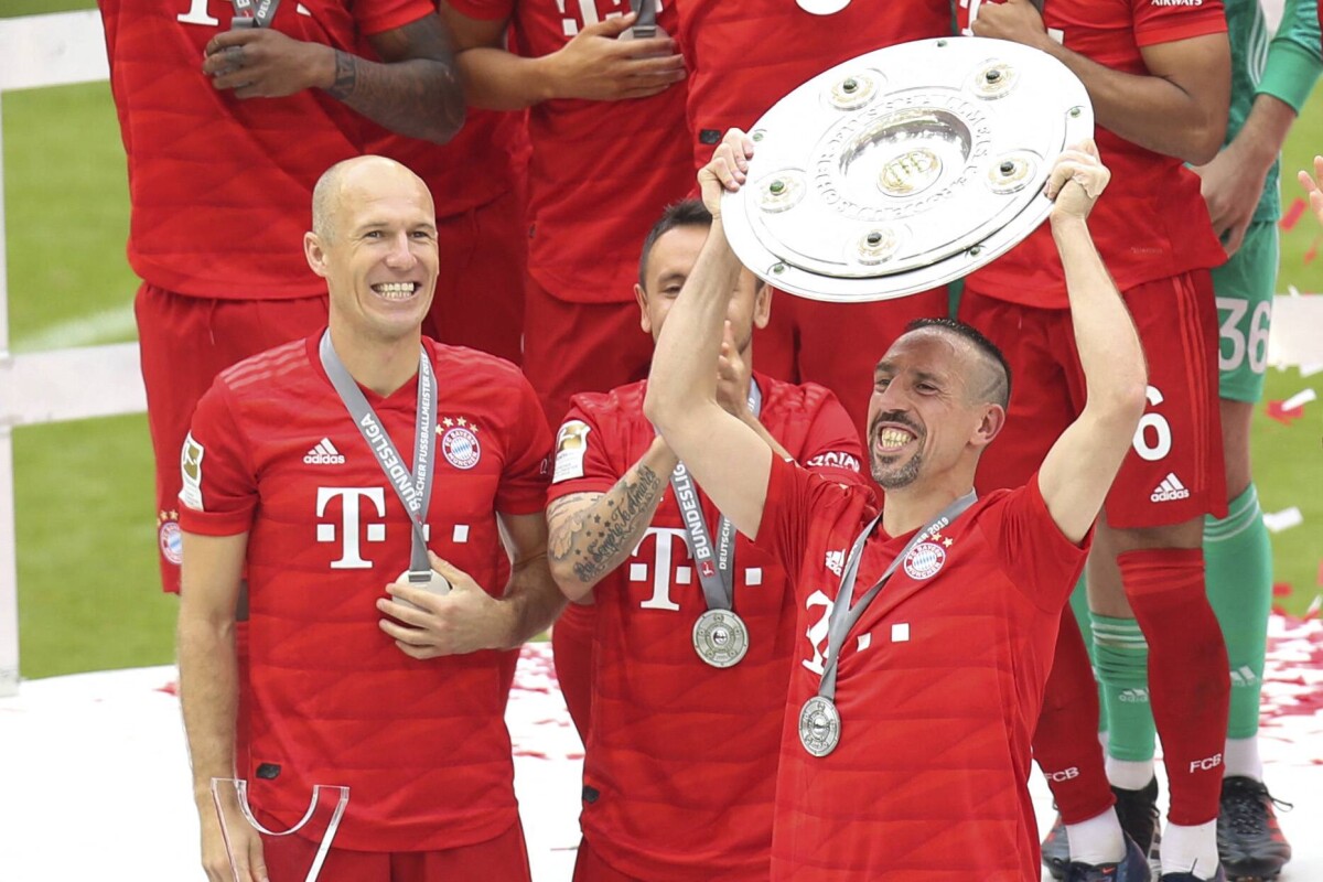 Photo : Franck Ribéry et Arjen Robben - Franck Ribéry célèbre le titre ...
