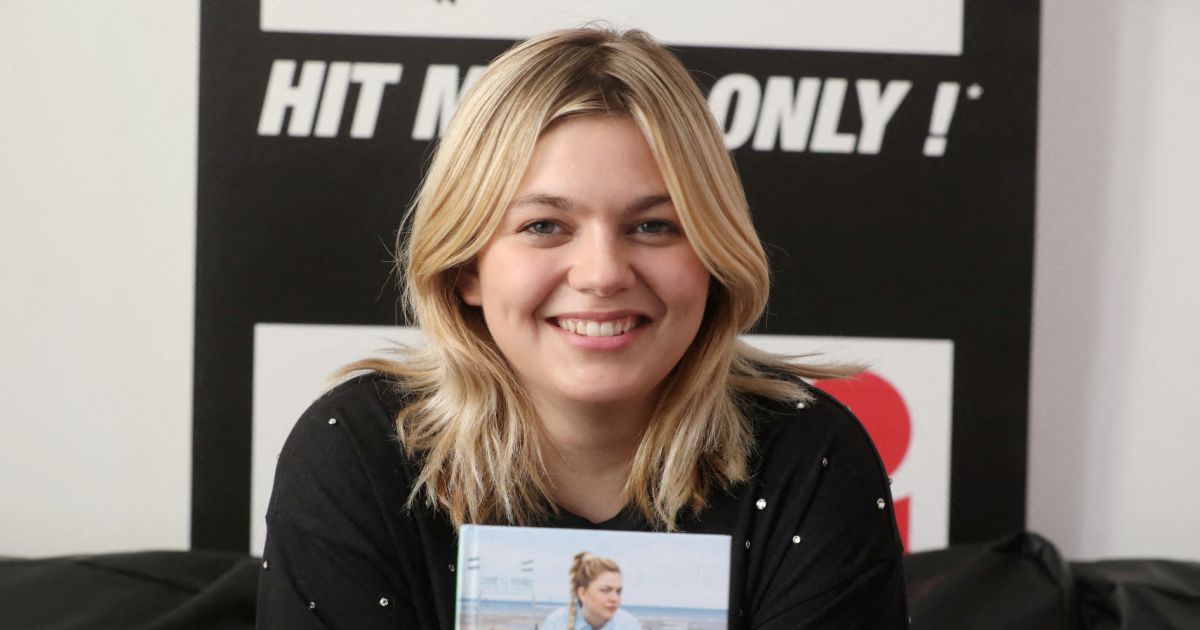 Exclusif - Louane présente son dernier album Joie de vivre Le 21 ...