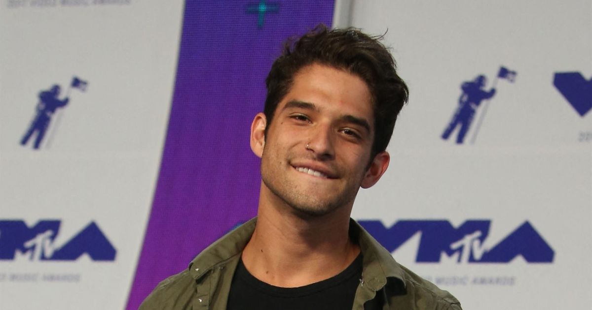 Tyler Posey à la soirée MTV Video Music Awards 2017 au Forum à ...