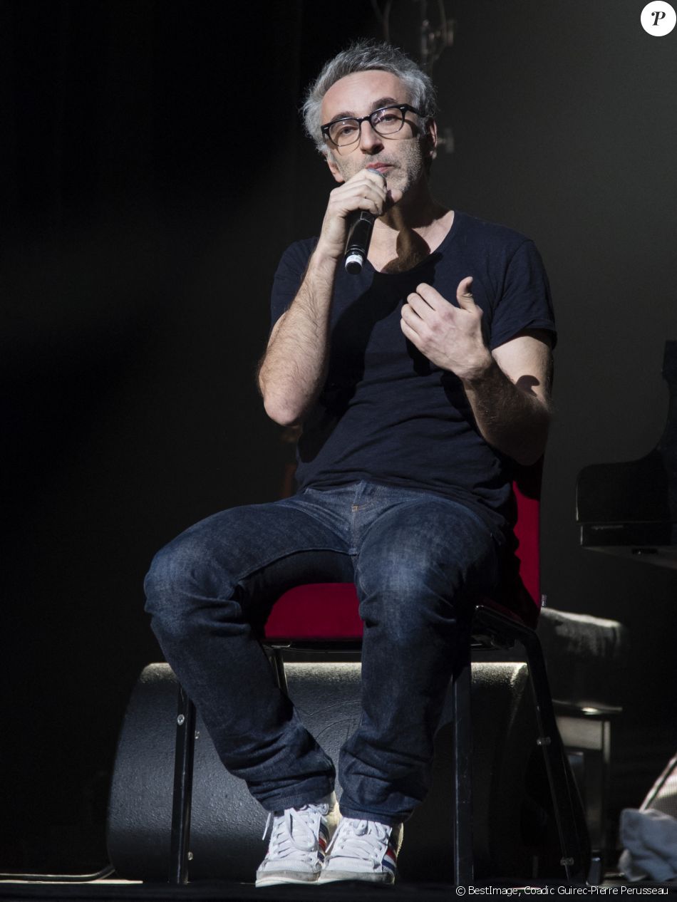 Vincent Delerm - Concert du 13e Gala de l'Association pour la Recherche ...