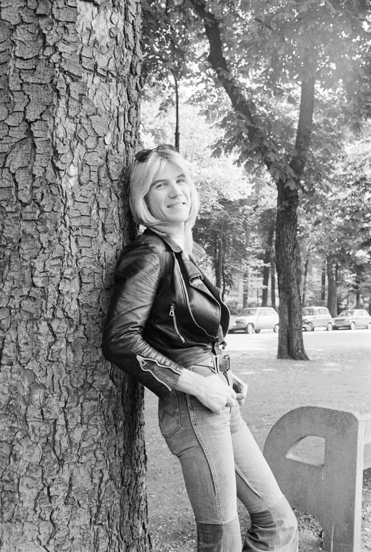 Photo : En France, à Paris, portrait de Patrick Juvet en blouson de ...