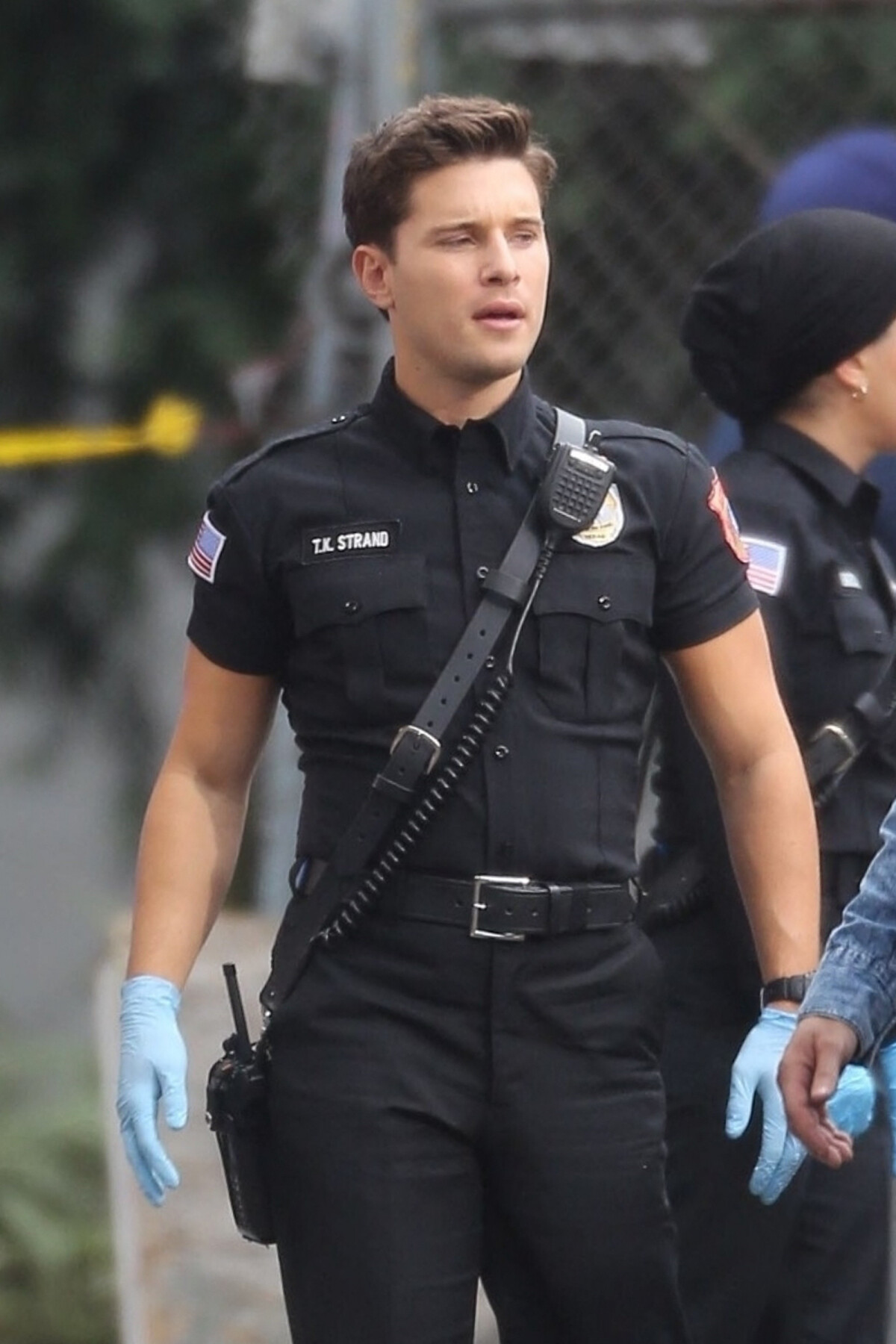 Photo : Exclusif - Ronen Rubinstein sur le tournage de 9-1-1: Lone Star ...