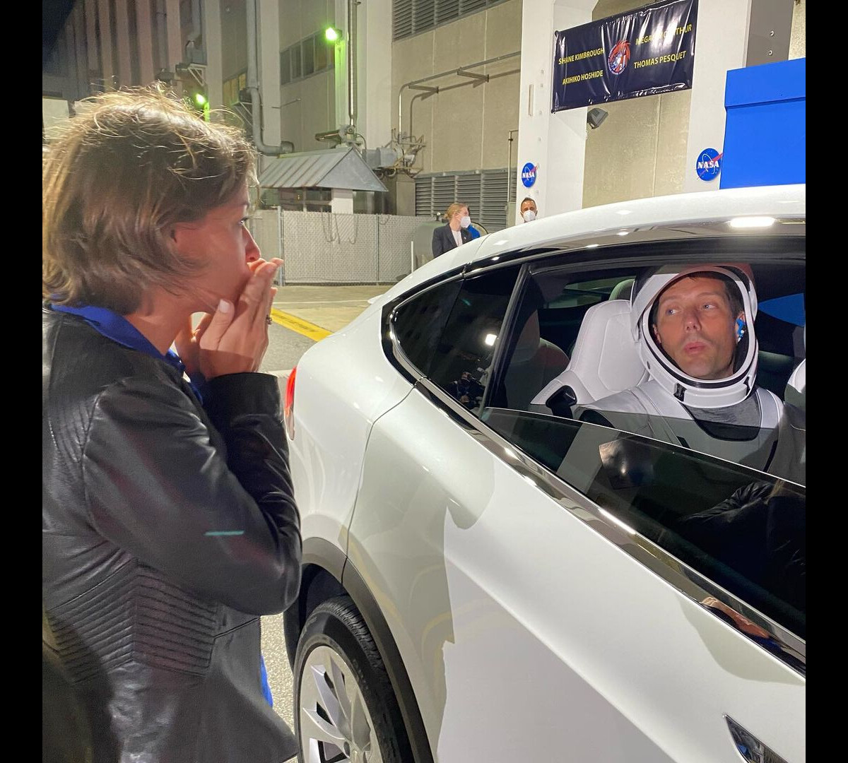 Photo : Anne Mottet et Thomas Pesquet au Kennedy Space Center, en ...