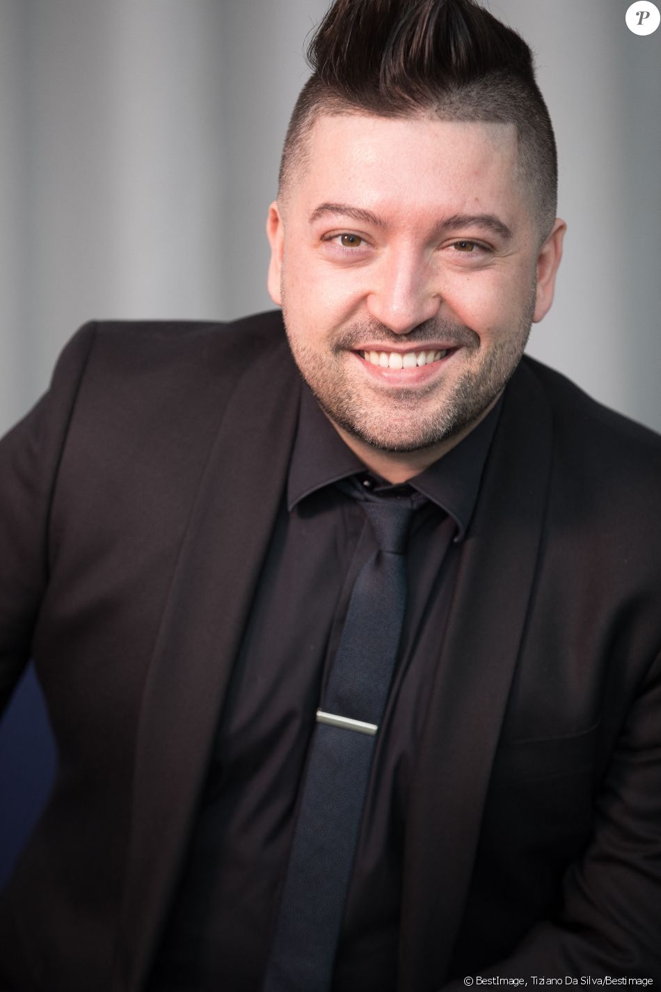 Chris Marques surexcité dans VTEP : il se rase le crâne en pleine ...