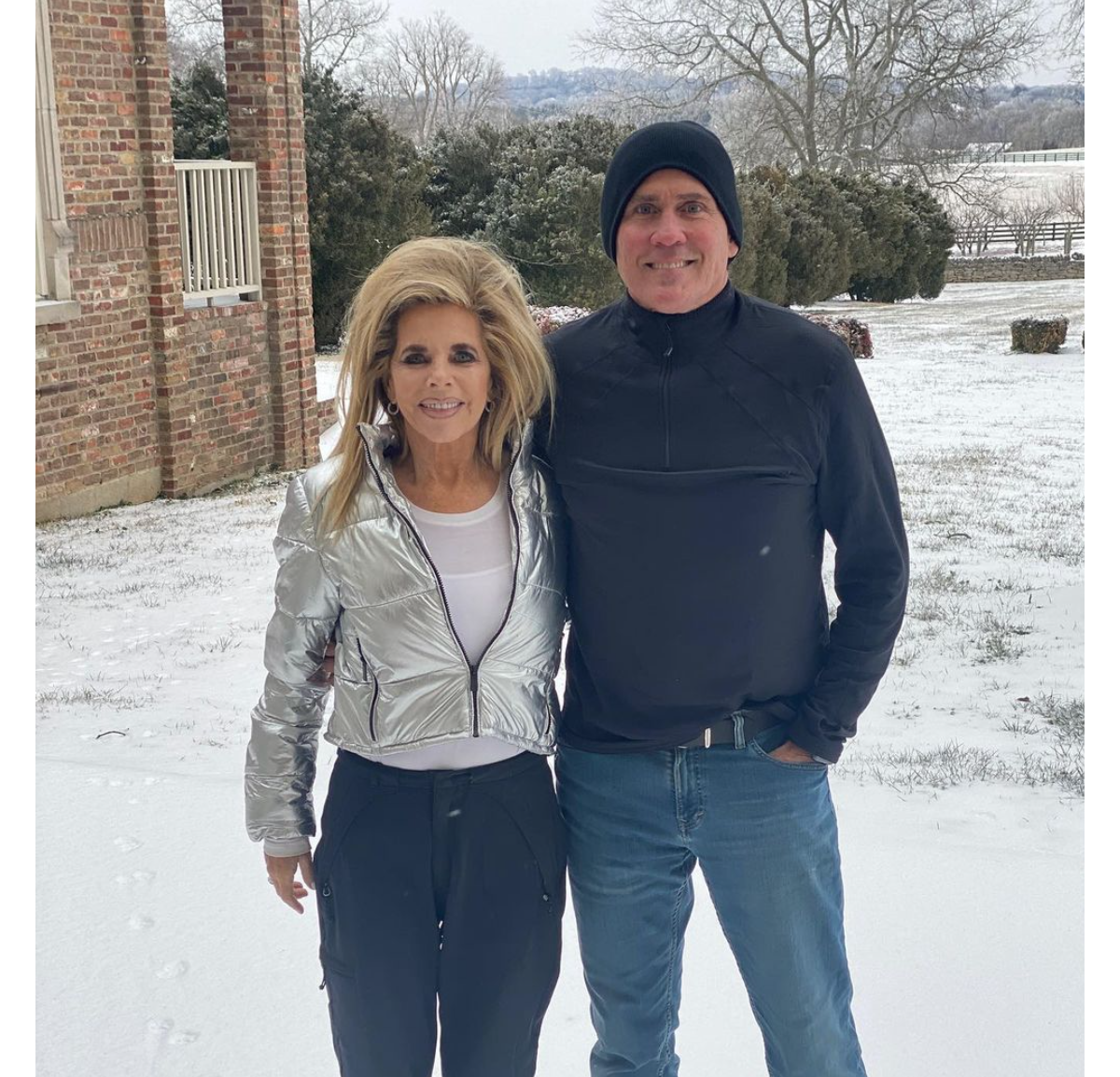 Photo : Joe Lara et son épouse Gwen Shamblin Lara en février 2021 ...