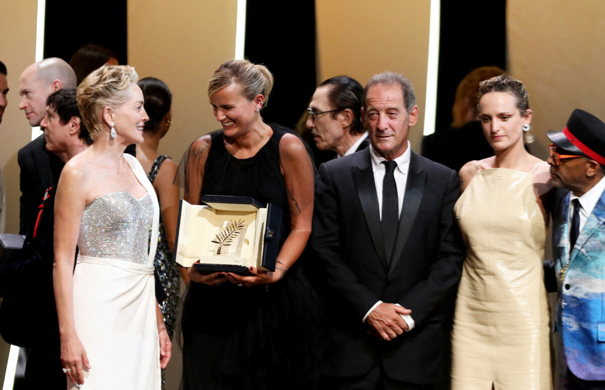 Photo : Sharon Stone, Julia Ducournau (Palme d'Or pour "Titane ...