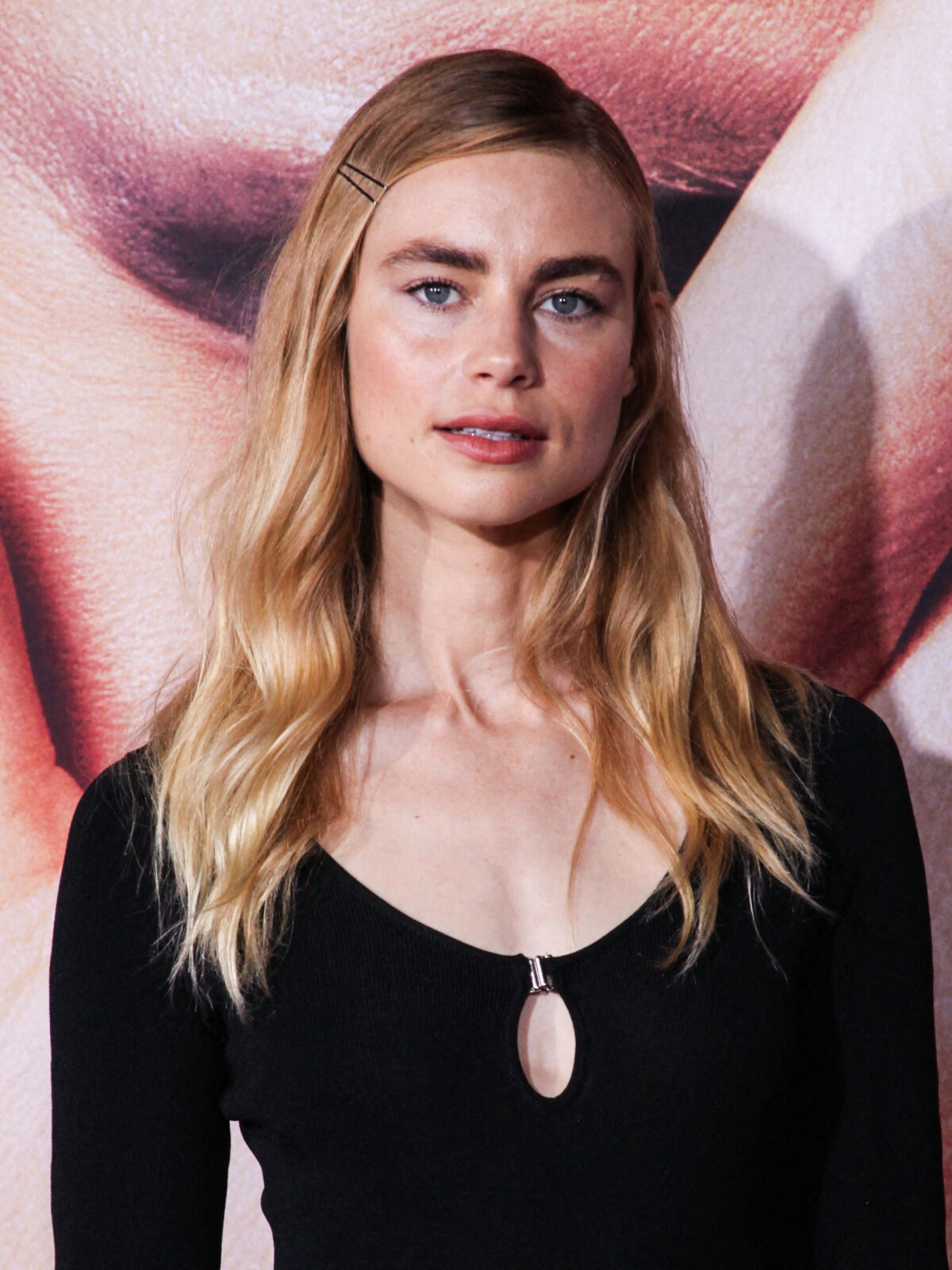 Photo : Lucy Fry - Première du film "The Eyes of Tammy Faye" à New York ...