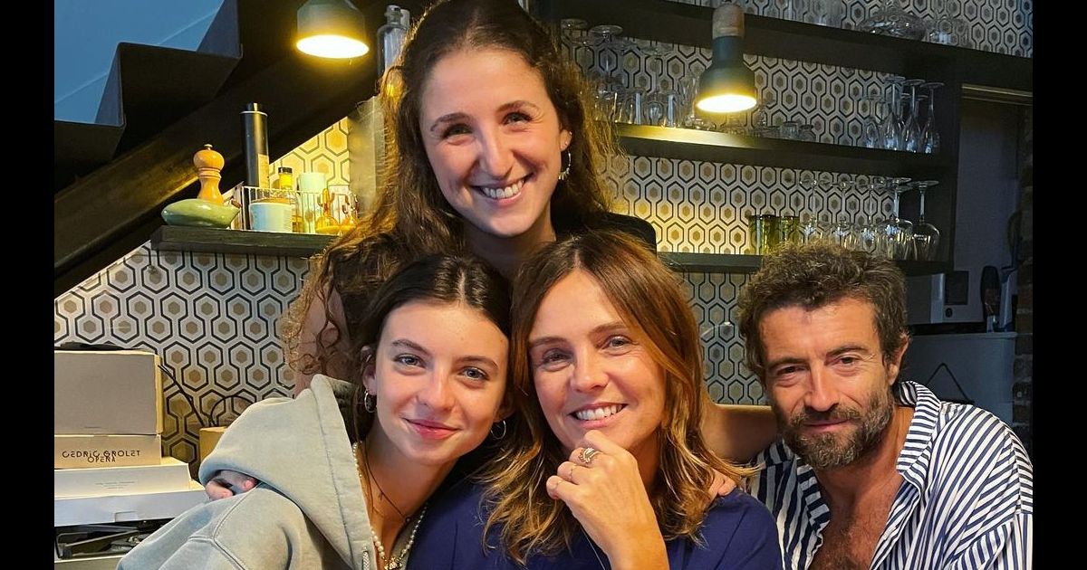 Marine Vignes s'affiche en famille avec ses filles Tess et Nina (née de ...