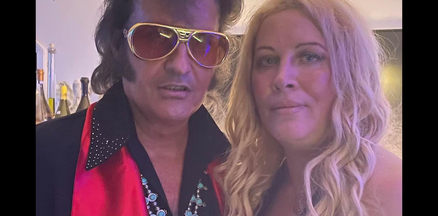 Loana : Sulfureuse, elle ose le décolleté XXL à ficelles pour son spectacle avec Eryl Prayer ...