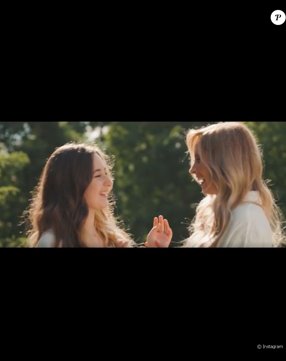 Lara Fabian maman : rares images de sa fille Lou qui lui ressemble tant : le diaporama - Purepeople