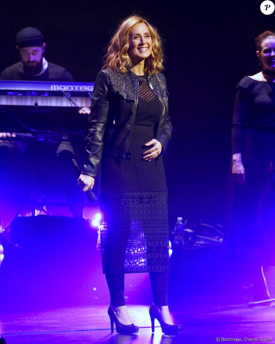 Lara Fabian en concert au Beacon Theatre à New York, dans le cadre de ...
