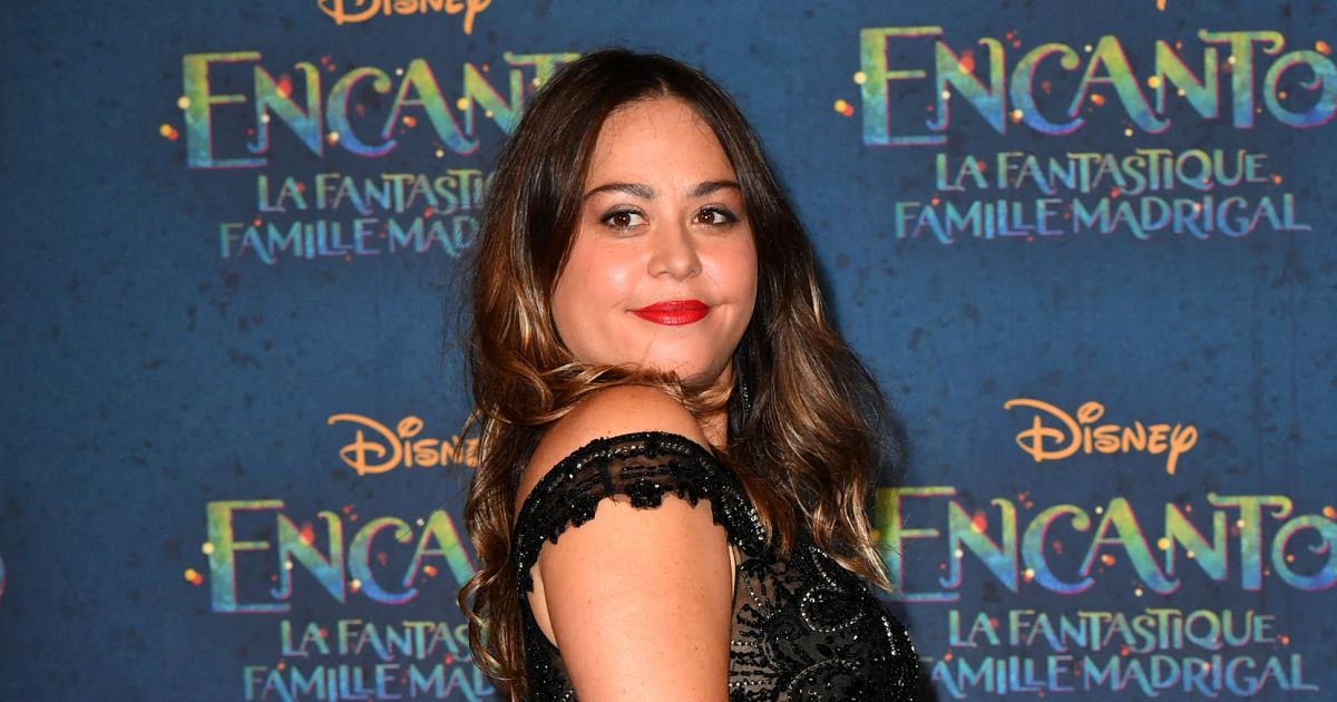 Sharon Laloum - Avant-première du film Encanto de Disney au Grand Rex à ...
