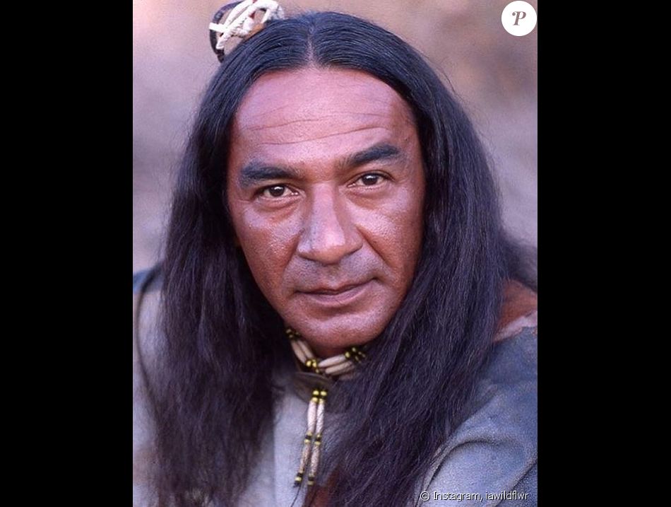 Hommage rendu à Larry Sellers sur Instagram. Le 11 décembre 2021 ...