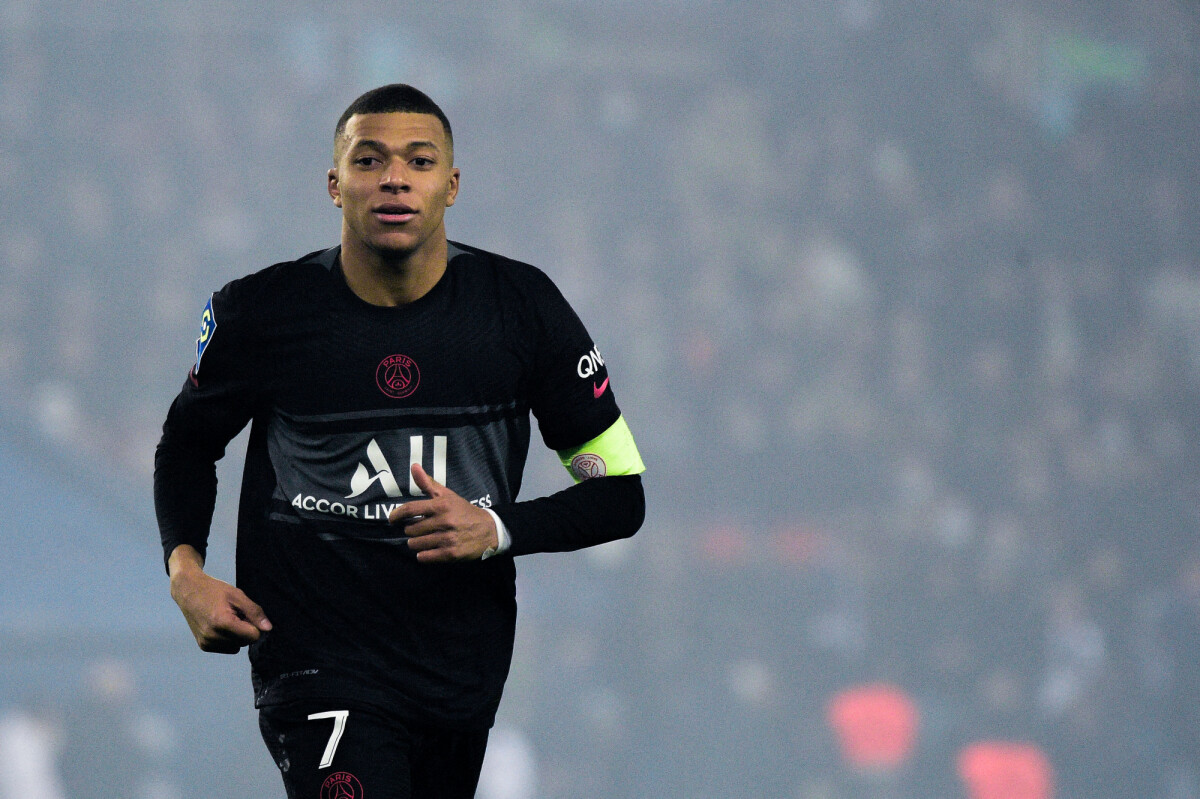 Photo : Kylian Mbappe ( 7 - PSG ) - - Match de Ligue 1 Uber Eats "PSG ...
