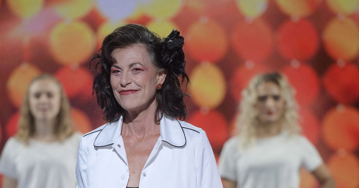 Exclusif - La chanteuse Lio - Enregistrement de l'émission 300 choeurs ...