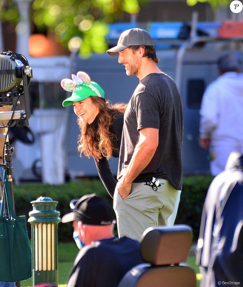 Shailene Woodley et son fiancé Aaron Rodgers ont passé le week-end de ...
