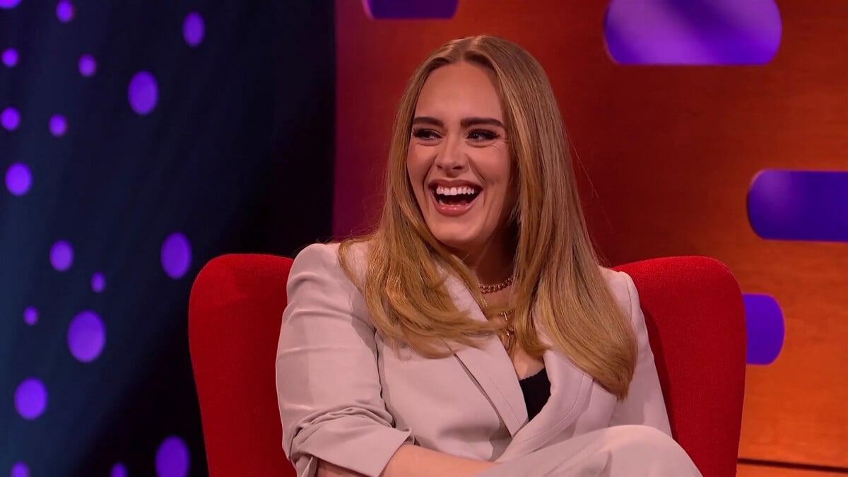 Photo : Adele sur le plateau de l'émission "The Graham Norton Show" à Londres. - Purepeople
