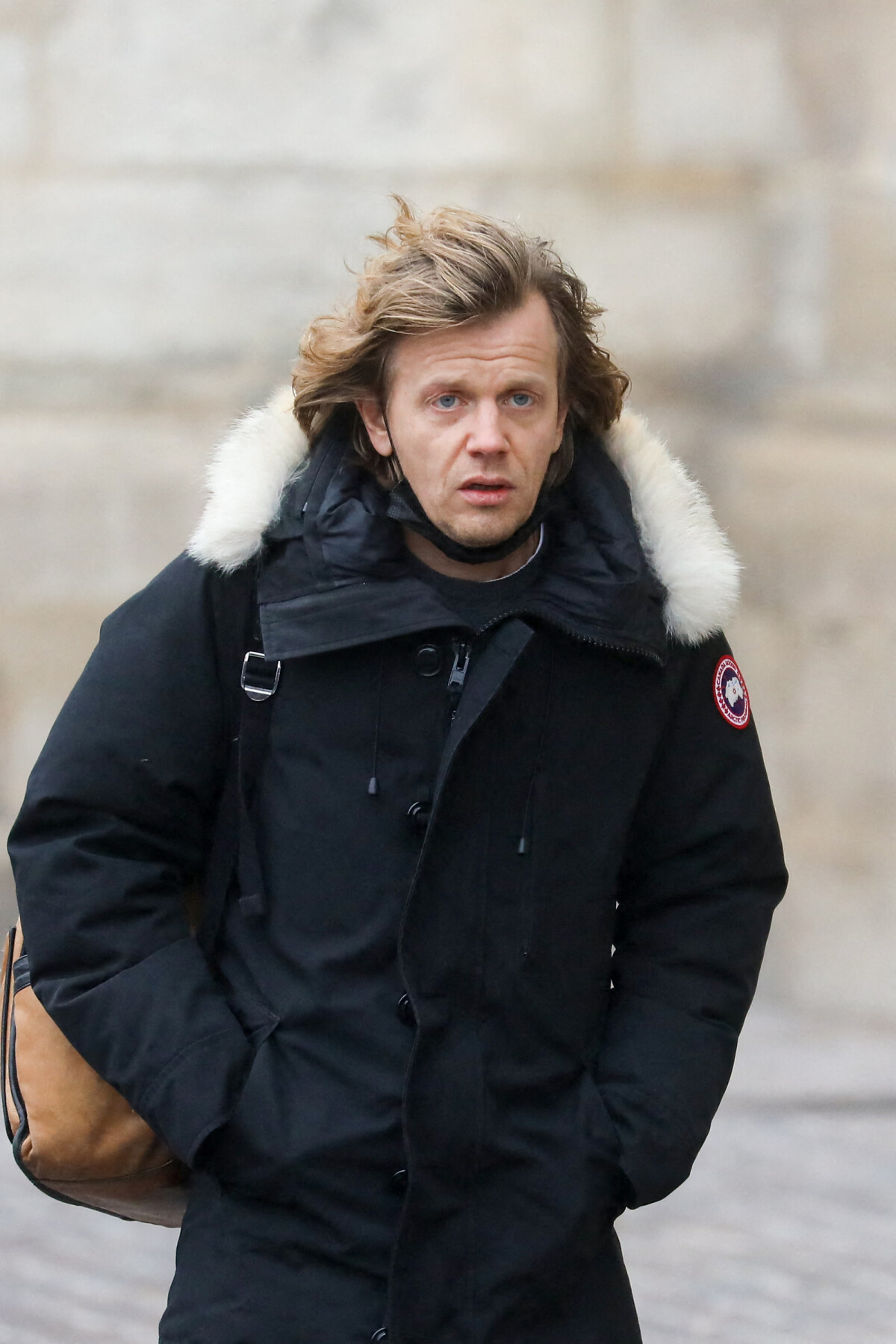 Photo : Alex Lutz - Arrivées aux obsèques (bénédiction) de Gaspard ...