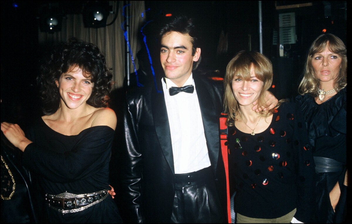Photo : Anthony Delon et sa mère Nathalie Delon en soirée à Paris en ...