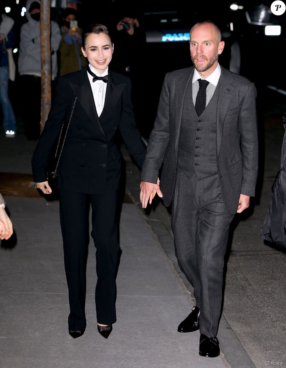 Lily Collins et son mari Charlie McDowell ont assisté au défilé de mode ...