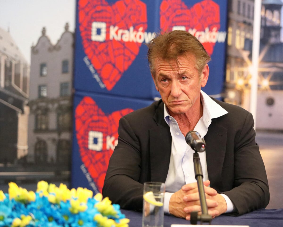 Photo : Sean Penn, via sa fondation Core, vient en aide aux réfugiés ...