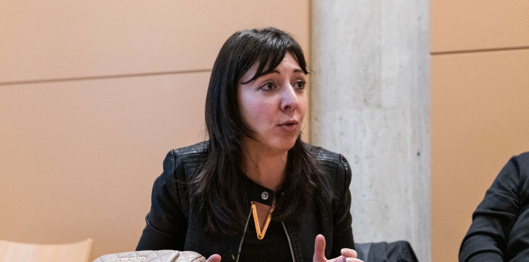 Laura Rapp : Son ex a tenté de la tuer sous les yeux de sa fille de 2 ...