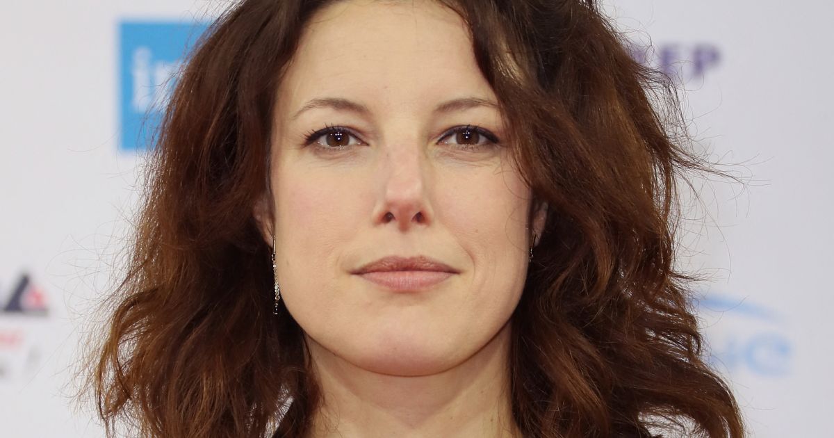 Hélène Degy pose lors du 22ème Festival des créations Télévisuelles de ...