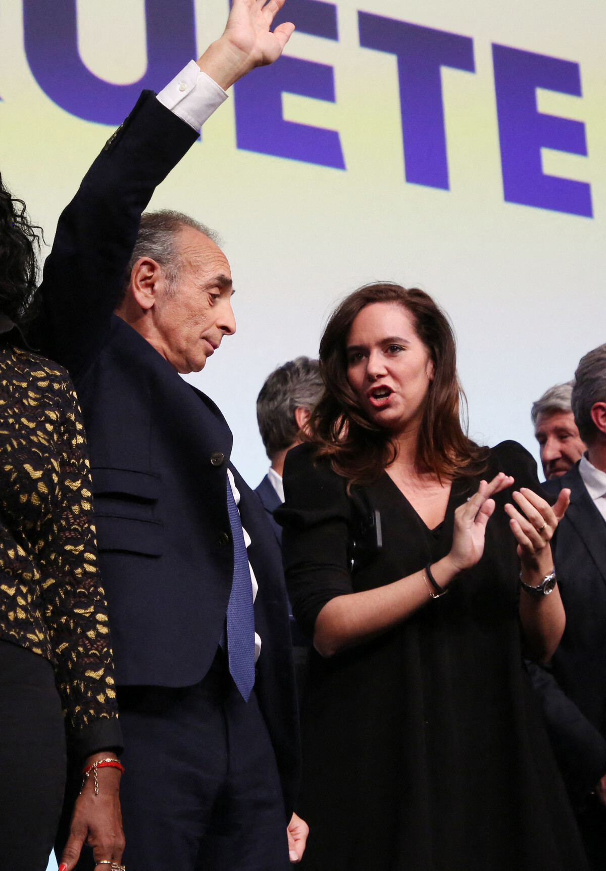 Photo : Eric Zemmour et Sarah Knafo au soir du premier tour des ... Photo : Eric Zemmour et Sarah Knafo au soir du premier tour des ...
