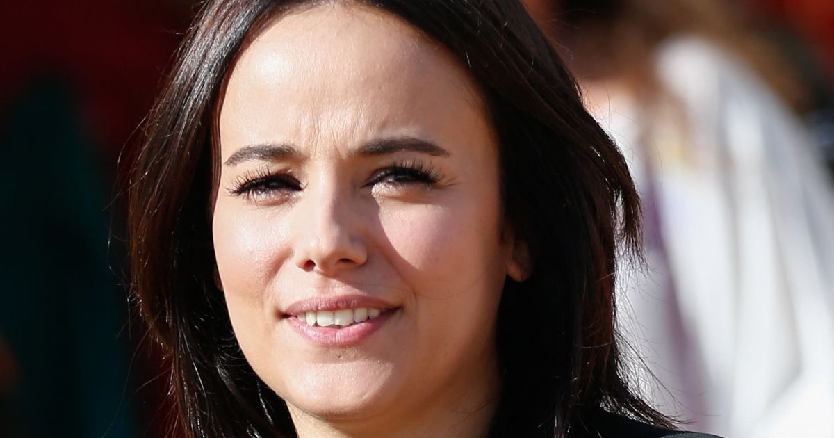 Alizée "peu présente en ce moment" : la star s'explique sur son absence ...