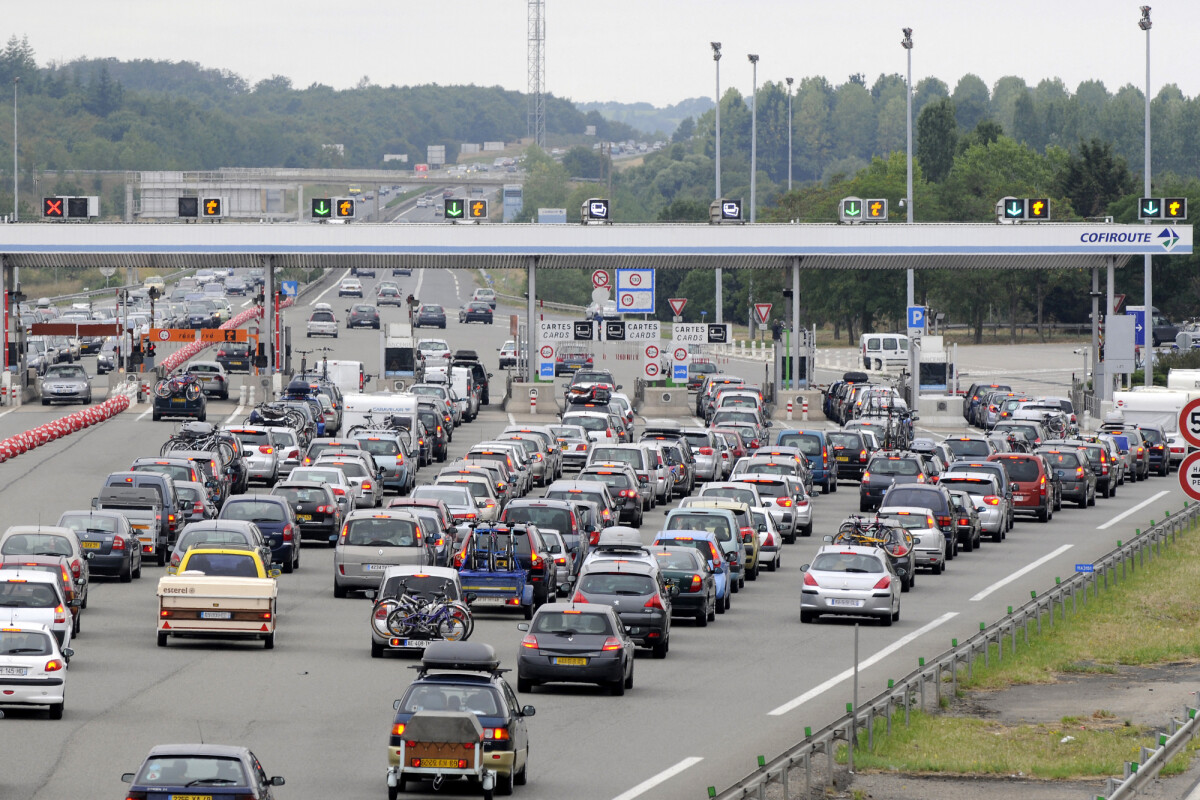 Photo : Barrière de péage sur l'autoroute A11 à Ancenis le 31 juillet ...