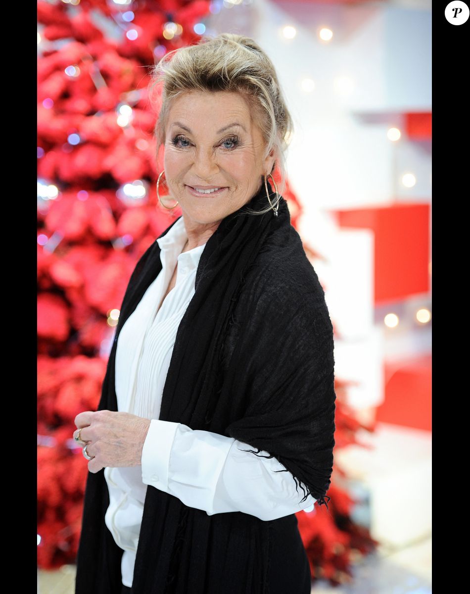 Sheila : Grand écart parfait à 76 ans, souplesse légendaire ! : le ...