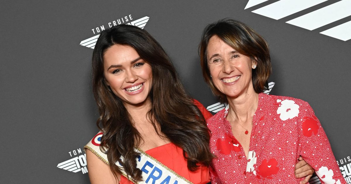 Diane Leyre et Alexia Laroche-Joubert - Avant-première du film Top Gun ...