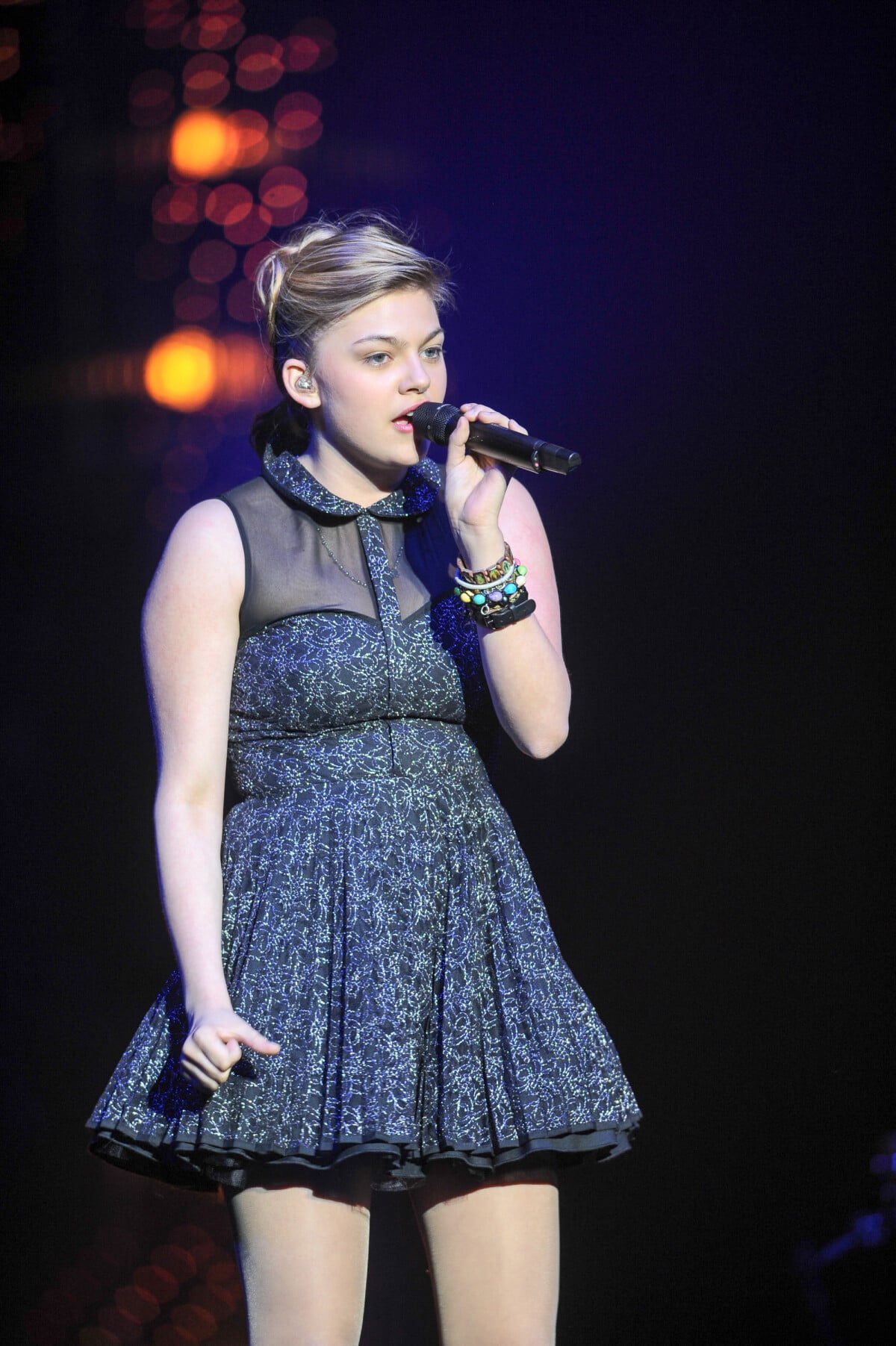Photo : La chanteuse LOUANE en concert au Zénith de AMIENS lors de sa ...