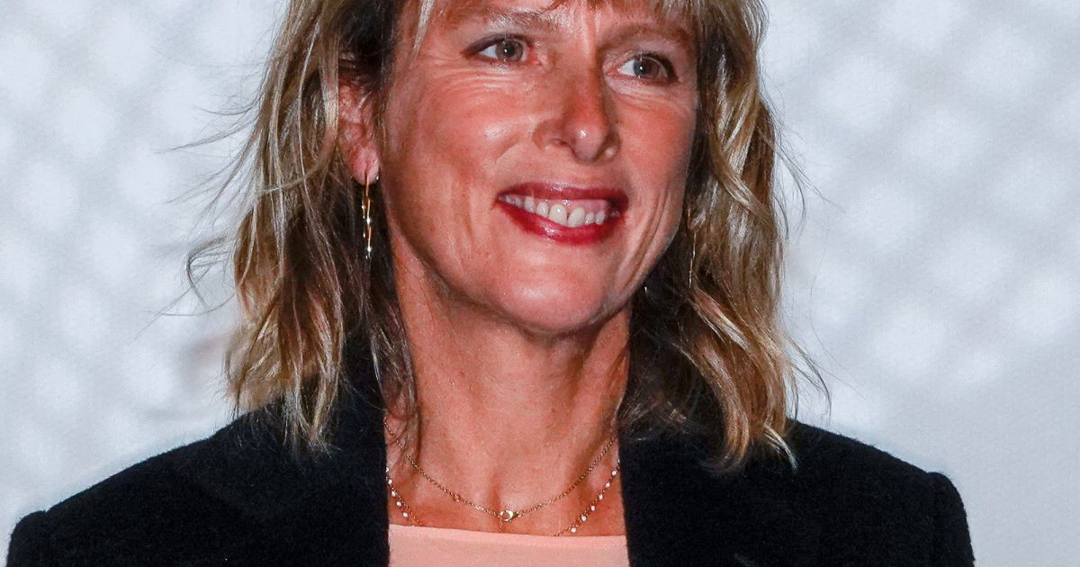Karin Viard et son mari Manuel en vacances : c'est l'amour fou, ils ...