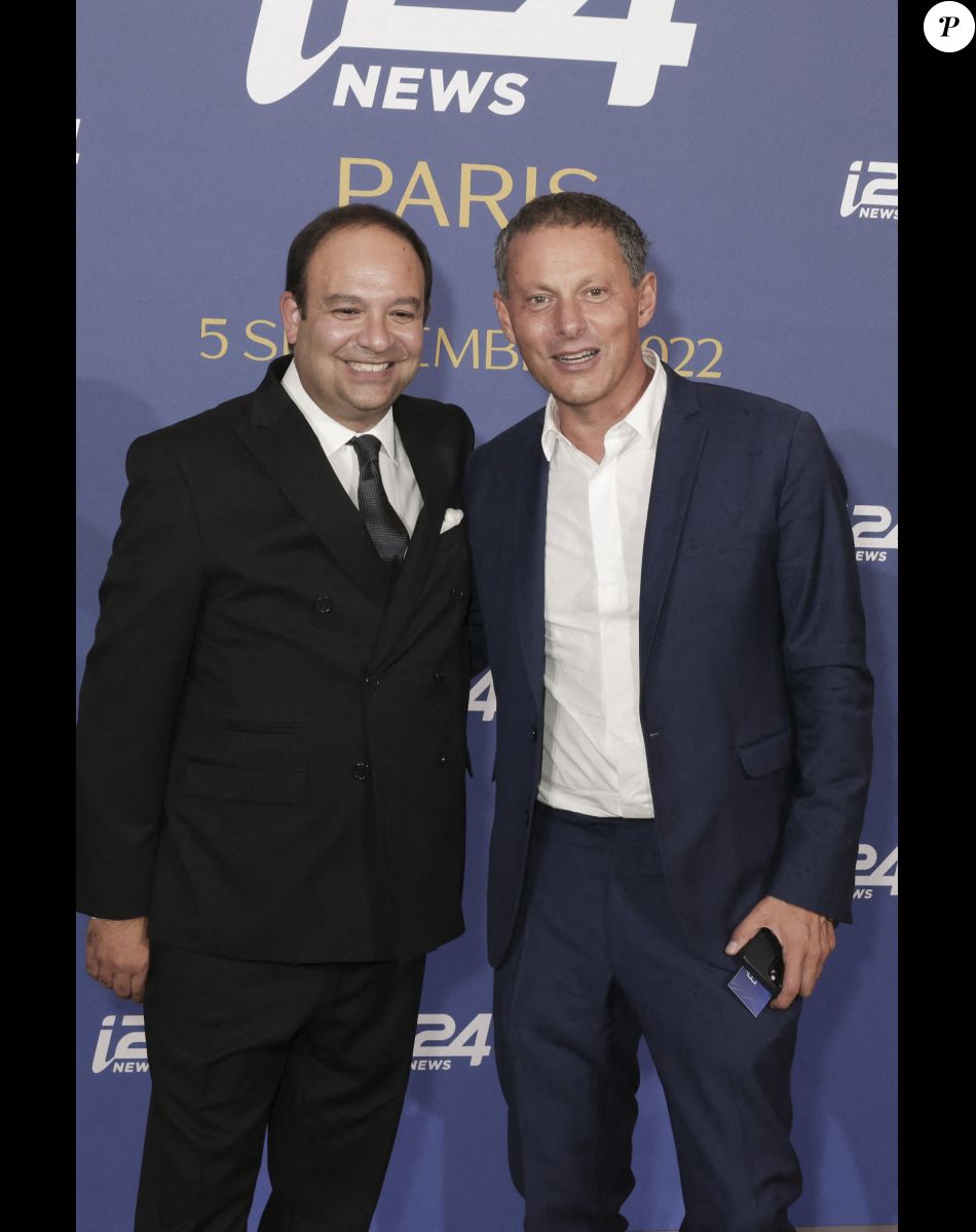 Cyril Hanouna de sortie avec Kelly Vedovelli, en crop top : soirée ...