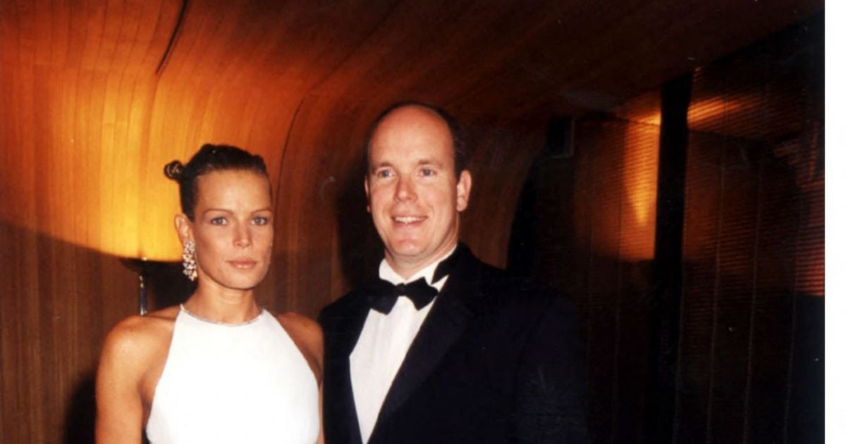 Prince Albert et la princesse Stéphanie au bal de la Croix rouge en ...