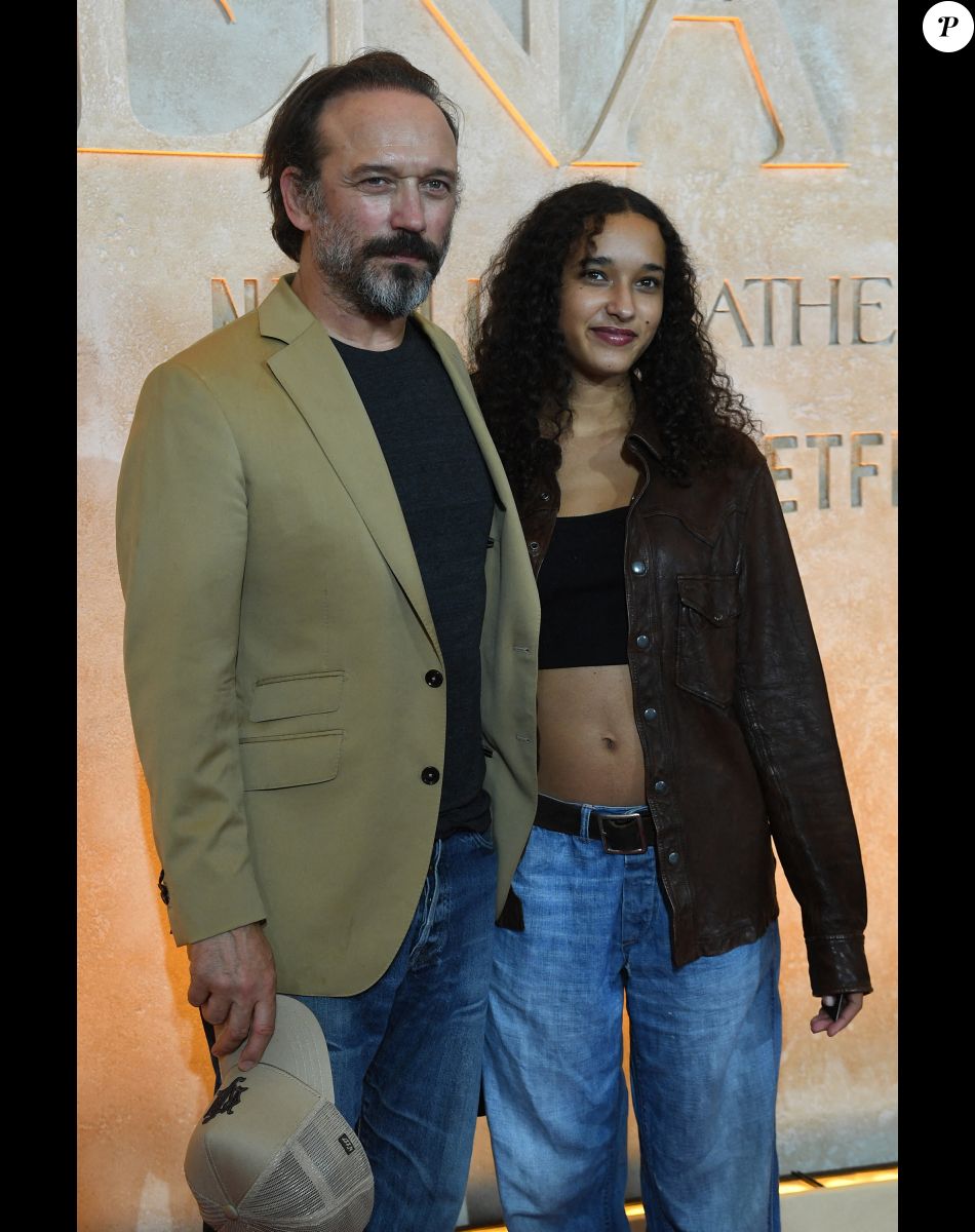 Vincent Perez avec sa fille : Tess (19 ans) stylée et canon au côté de ...