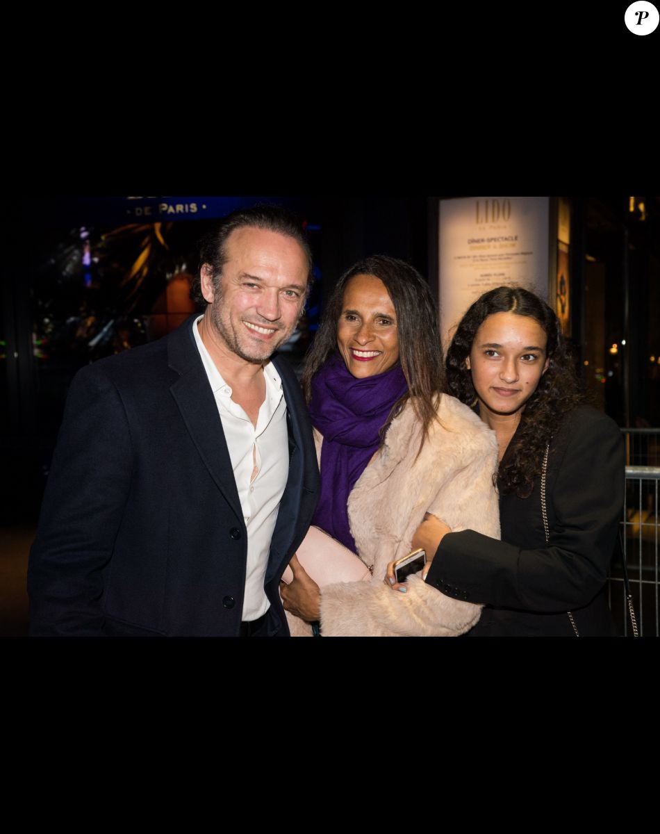 Vincent Perez avec sa fille : Tess (19 ans) stylée et canon au côté de ...