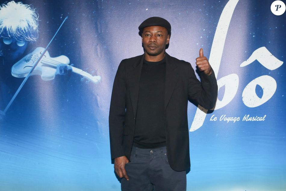 MC Solaar (Claude Honoré M'Barali) - Photocall du spectacle Bô, le ...