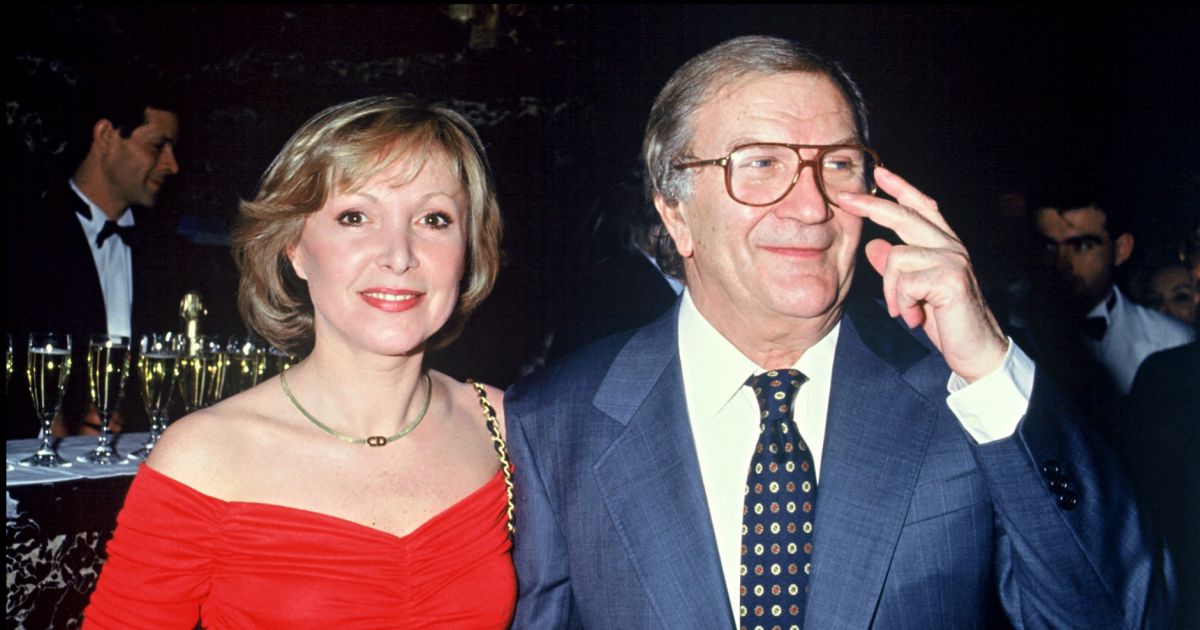 Archives - Pierre Mondy et sa femme à une soirée à L'étoile. - Purepeople