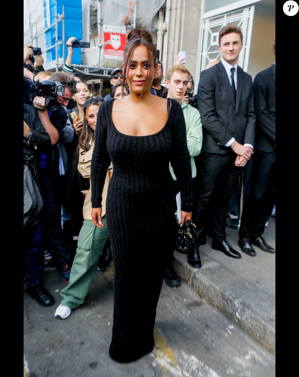 Amel Bent radieuse dans une robe très moulante, Paris Jackson ose les ...