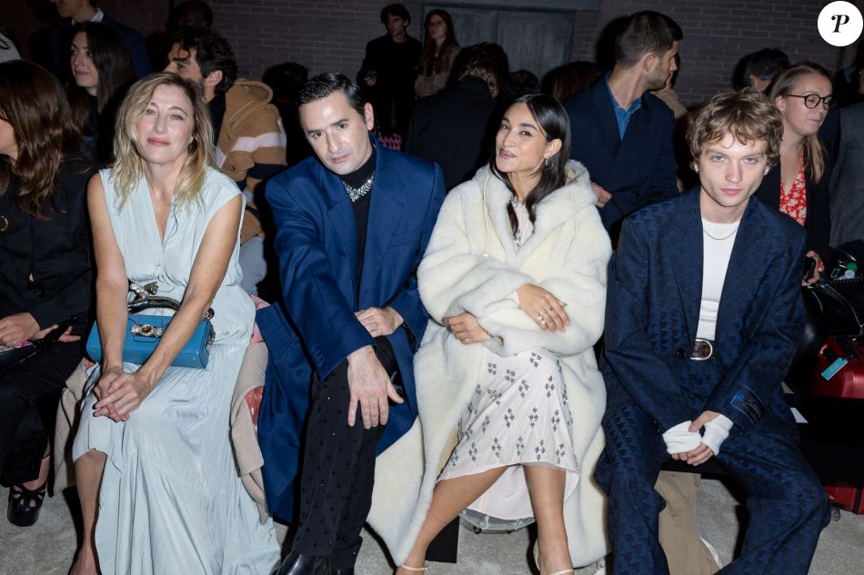 Valeria Bruni Tedeschi, Nicolas Maury, Camélia Jordana et Lukas Ionesco - Front Row du défilé ...