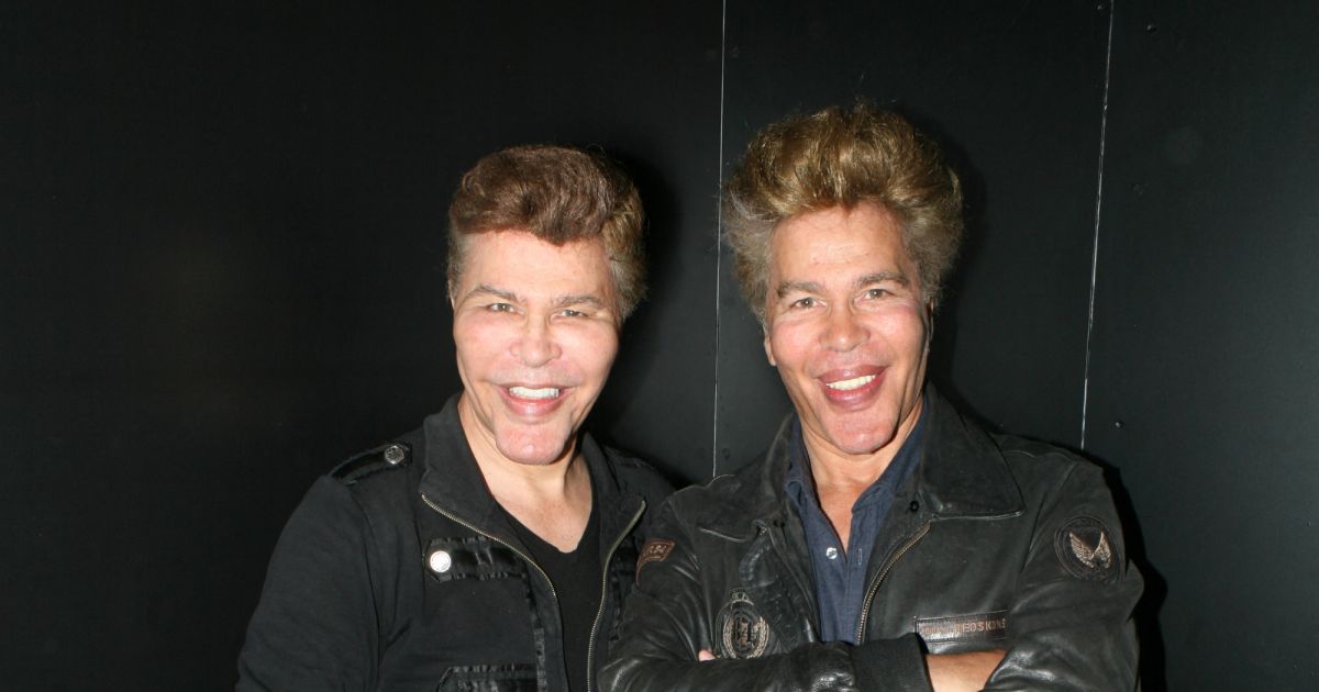 Portrait de Igor et Grichka Bogdanoff en 2015 - Purepeople