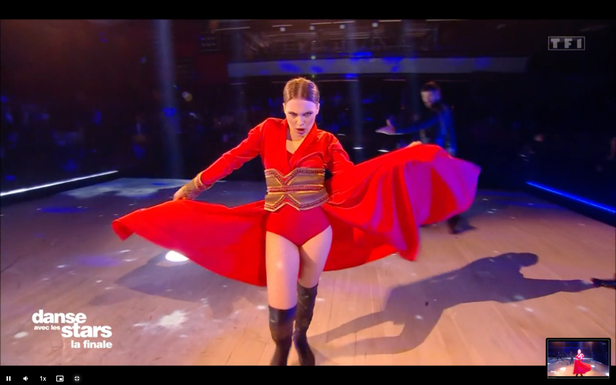 Photo : Carla Lazzari dans "Danse avec les stars". - Purepeople