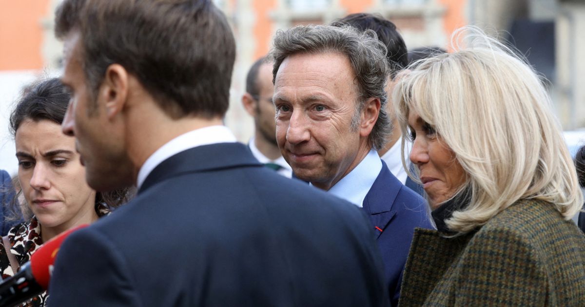 Le président de la République française, Emmanuel Macron, accompagné de ...