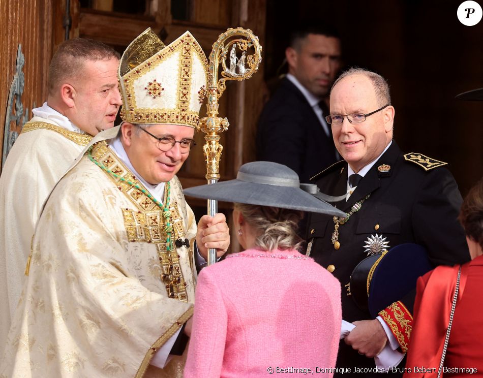 Mgr Dominique-Marie David archevêque de Monaco, le prince Albert II de ...