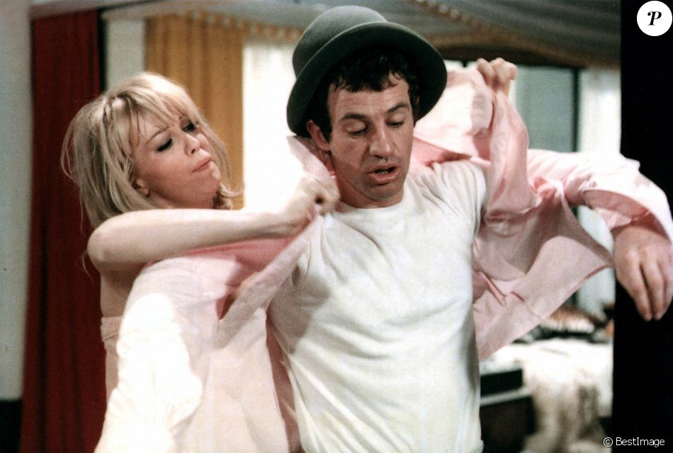 Archives - Mylène Demongeot et Jean-Paul Belmondo sur le tournage du film Tendre voyou. 1966 ...